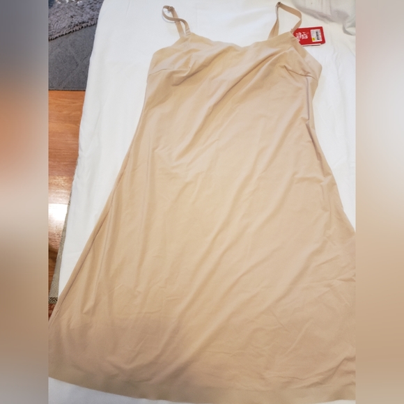 SPANX | Intimates & Sleepwear | Spanx 019r Low Back Slip | Poshmark